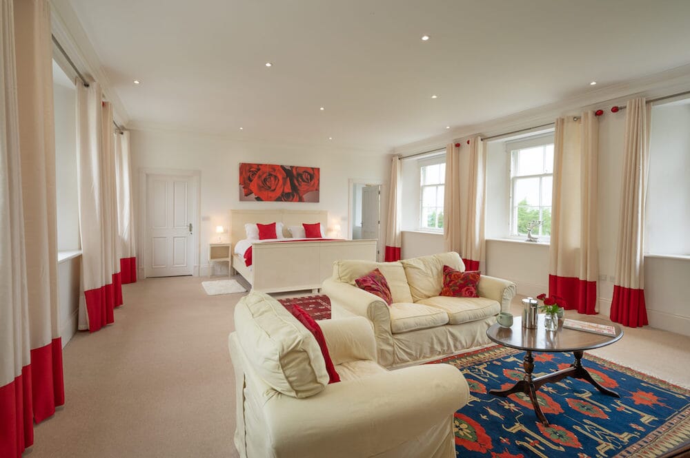 Sensational Hen Party House Scotland | Sleeps up to 20 | Save 10% Now